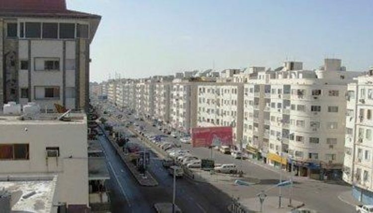 Wounded of Saudi-led coalition soldiers block main streets in Aden ...